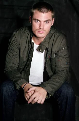 Ronan Malloy | CBS Daytime Wiki | Fandom