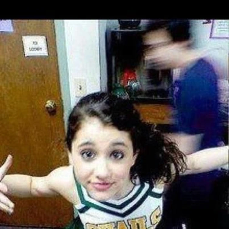 Old ari childhood pics and some rare ones too