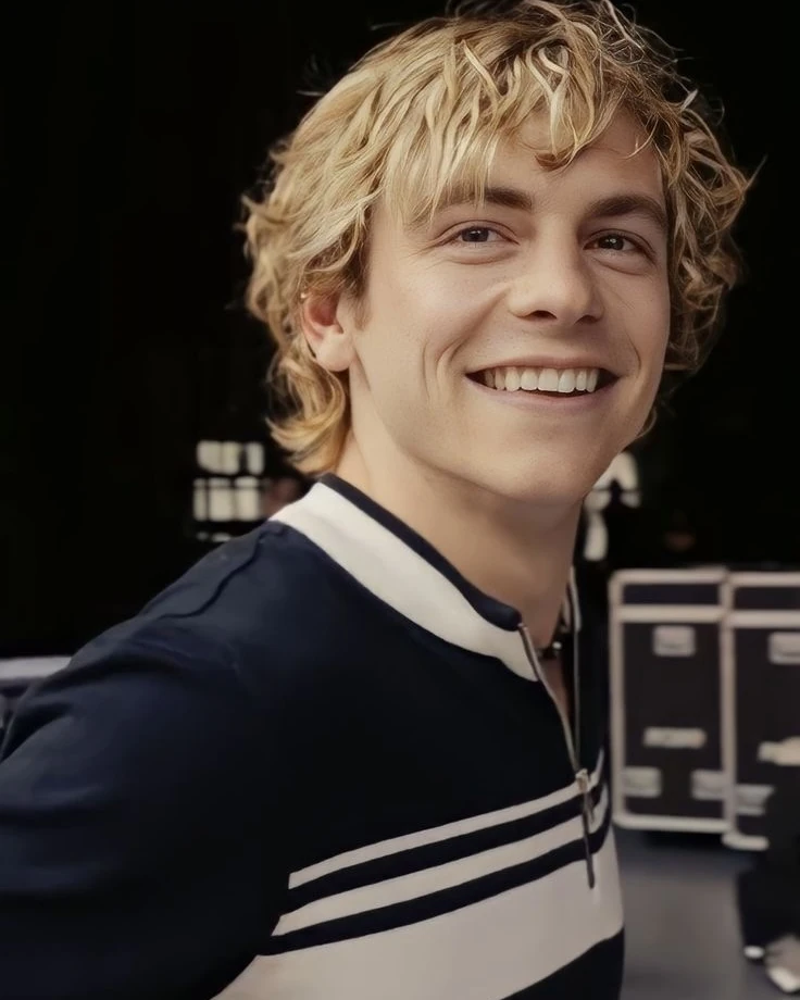 Noah Ryder | Cecilia Rose Universe Wiki | Fandom