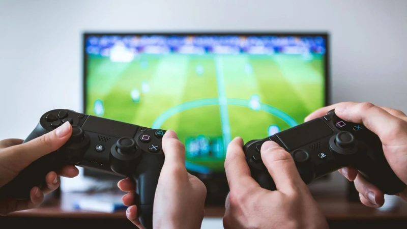 Here’s Why You Need To Level Up Your Gaming Snack — With Franks RedHot ...
