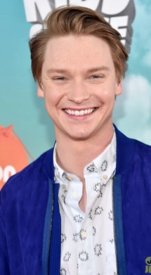 Calum Worthy | Wikia Celebridades Famosos | Fandom