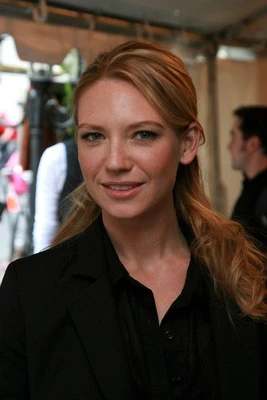 Anna Torv | Celebs Wiki | Fandom