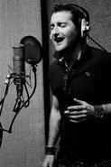 Paul Byrom | Celtic Thunder Wiki | Fandom