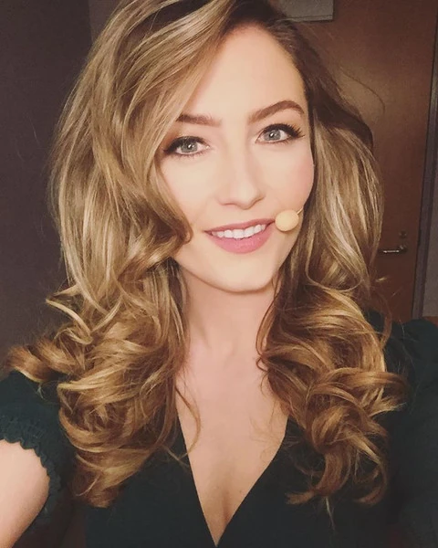 Éabha McMahon | Celtic Woman Wiki | Fandom