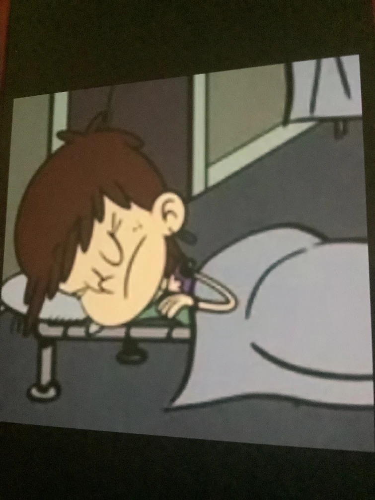 What is Luna loud sleeping on? (Wrong answers only) | Fandom