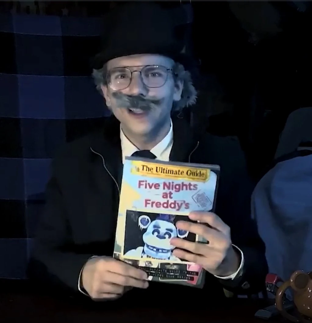 Everett Larson (Canon/Fnaf)/Maskboiperson | Character Stats and ...