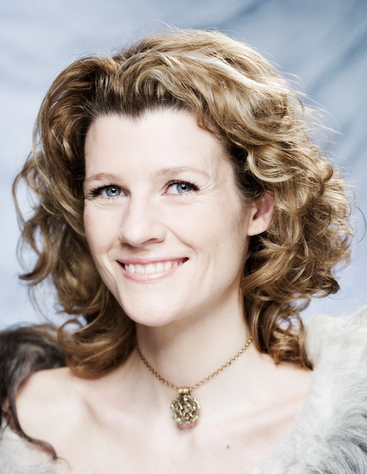 Category:Characters dubbed by Louise Fribo | Character-community Wiki ...