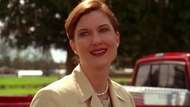 Martha Kent (Smallville)/Gallery | Characters of Fiction Wiki | Fandom