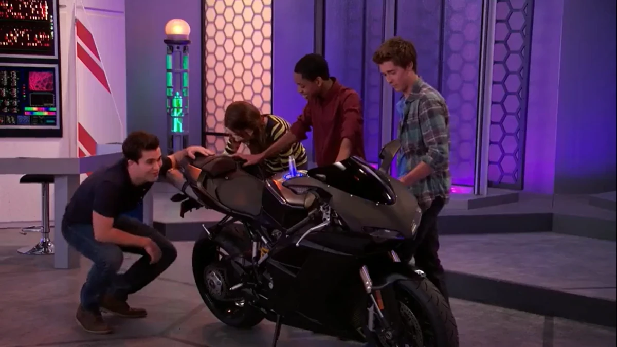 Leo Dooley/Screenshots | Characters Sourcebook Wiki | Fandom