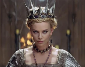 Queen Ravenna Backstory Merlot