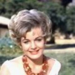 Julia Lathrop | Charlie's Angels Wiki | Fandom