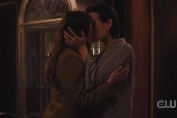 Mel Vera and Roxie | Charmed Wiki | Fandom