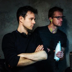 Rupert Evans Tom Evans