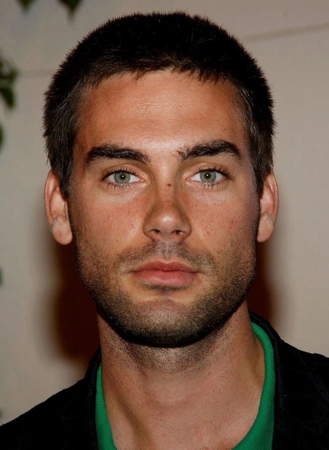 Galeria:Drew Fuller | Czarodziejki Wiki | Fandom