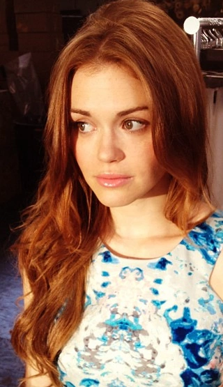 Isla | Charmed: As It Never Was Wiki | Fandom