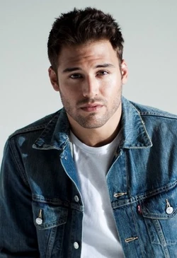 Theo Henson | Charmed Chosen-Legacy Wiki | Fandom