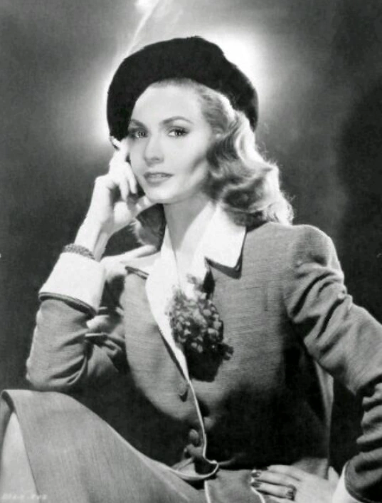 Iris Warren | CharmedGenerations Wiki | Fandom