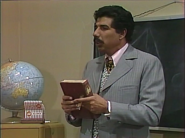 Ser Professor é Padecer no Inferno | Wiki Chaves | Fandom