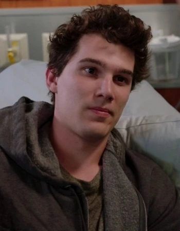 Danny Jones | One Chicago & The FBIs Wiki | Fandom