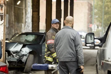 taylor kinney accident