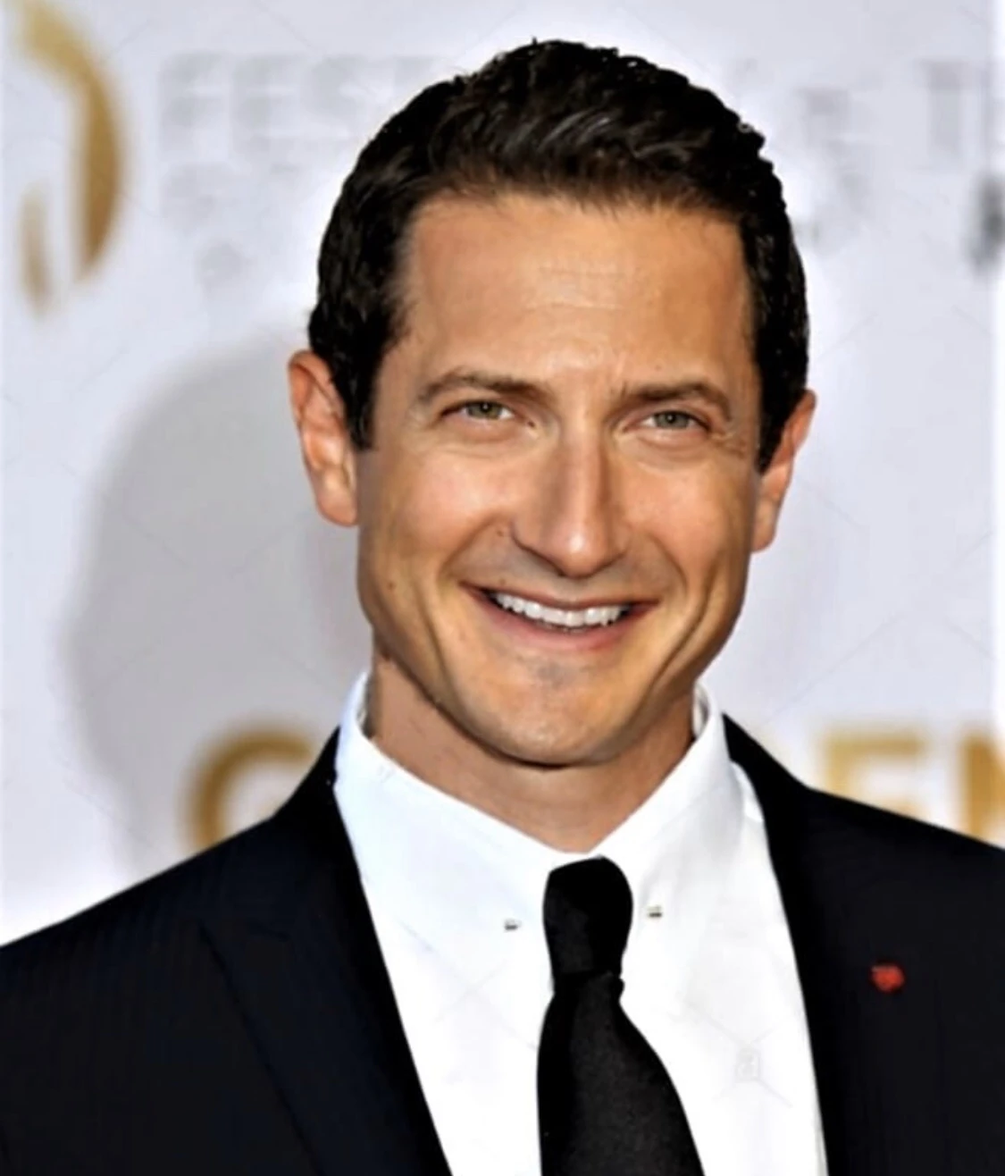 Sasha Roiz | Chicago Med Wiki | Fandom