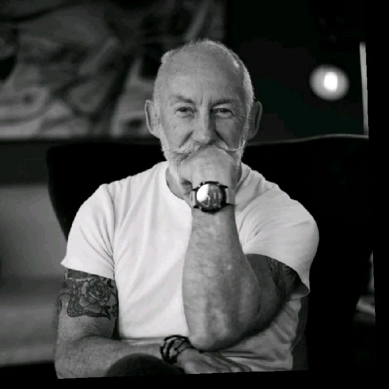 Chris Bannister | Wiki Persona Chile | Fandom