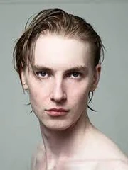 Oisin Kearns | Chloe's Closet Wiki | Fandom