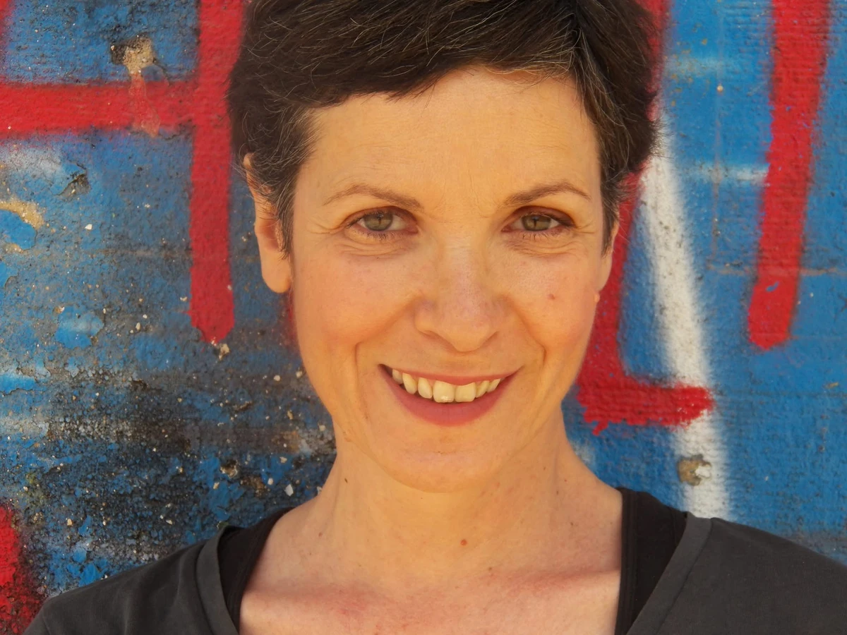 Hara Zisimatos | Chloe's Closet Wiki | Fandom