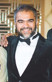 Vikas Gandhi | Chloe's Closet Wiki | Fandom