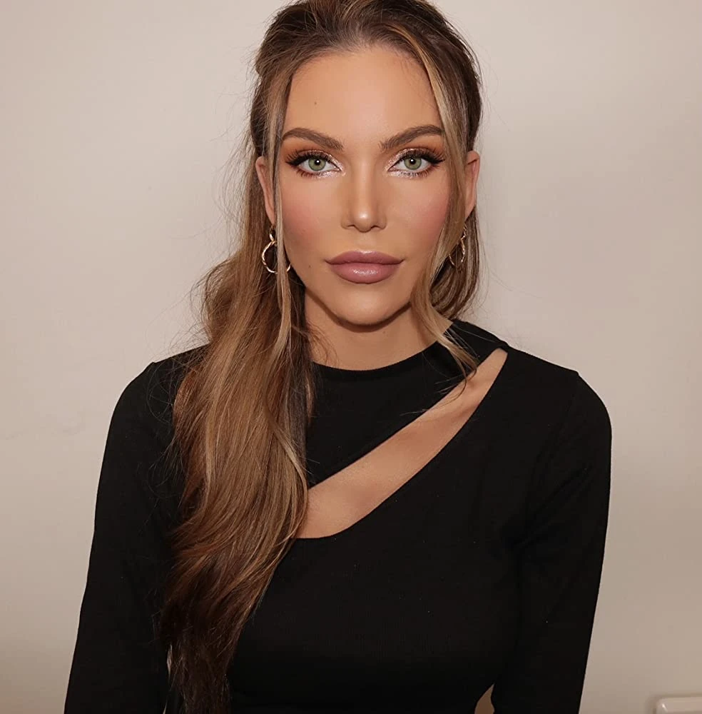 Carina Velva | Christopher Nolan Wiki | Fandom