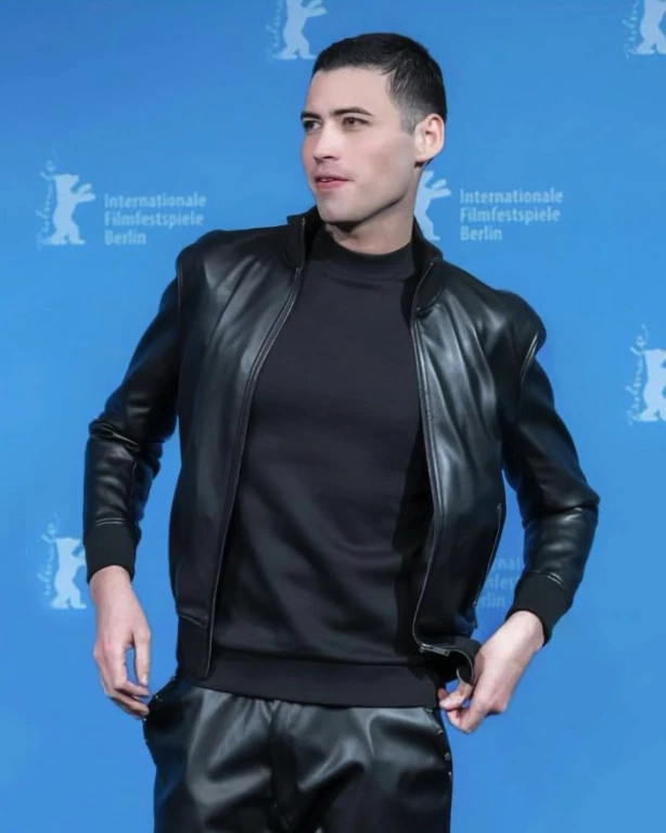 Troy Bronson | Christopher Nolan Wiki | Fandom