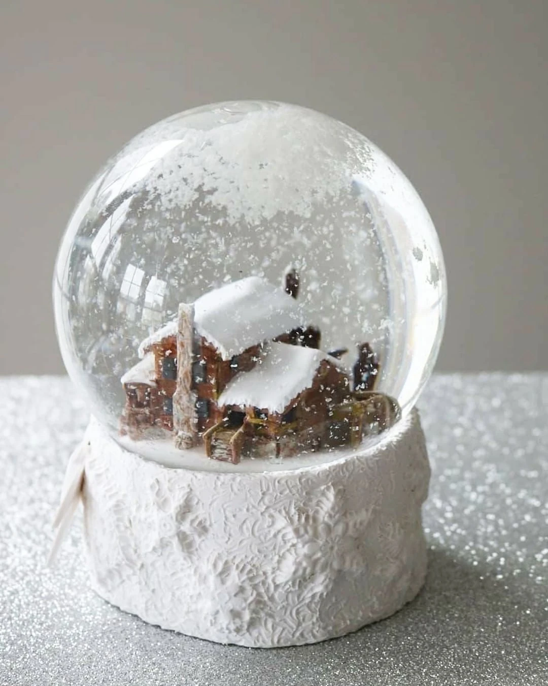 Snow Globe | Christmas Wiki | Fandom