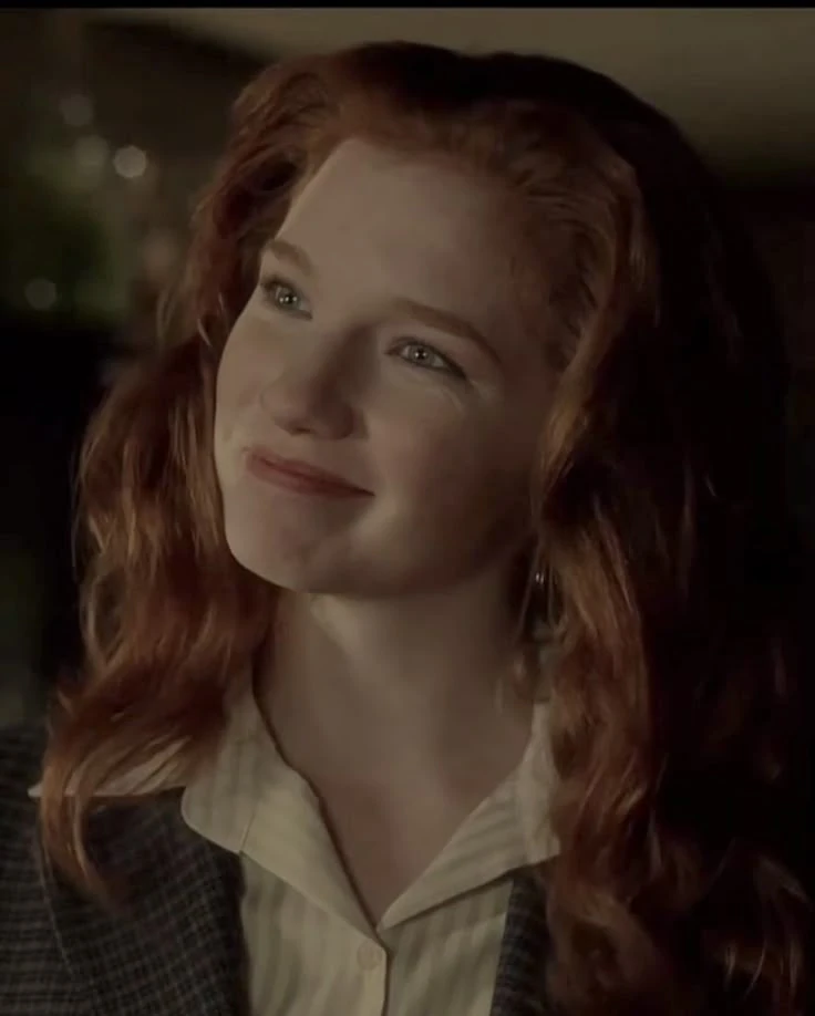 Molly Weasley II | Chuchoteuse de fantome Wiki | Fandom