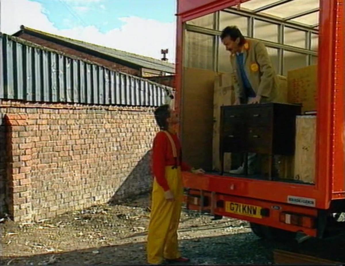 On the Move | Chu-Chu-ChuckleVision Wiki | Fandom