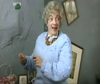 Old Lady/ Mrs Pringle | Chu-Chu-ChuckleVision Wiki | Fandom