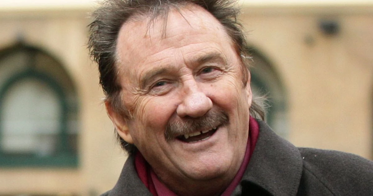 Paul Elliott | Chu-Chu-ChuckleVision Wiki | Fandom
