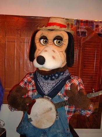 Jasper T. Jowls Half-Bodied Cyberamic Animatronic (Version 2) | Chuck E ...