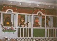 Chuck E.'s House Facade | Chuck E. Cheese Wiki | Fandom