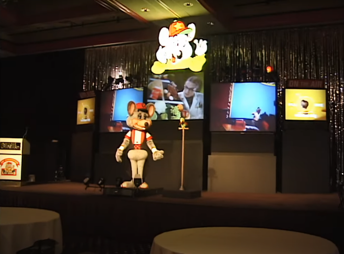 Studio C GM Convention | Chuck E. Cheese Wiki | Fandom