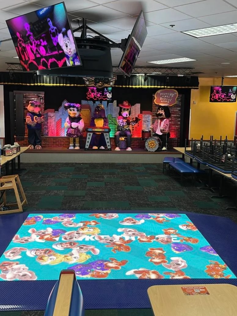 1-Stage Live Stage | Chuck E. Cheese Wiki | Fandom 1-Stage Live Stage | Chuck E. Cheese Wiki | Fandom