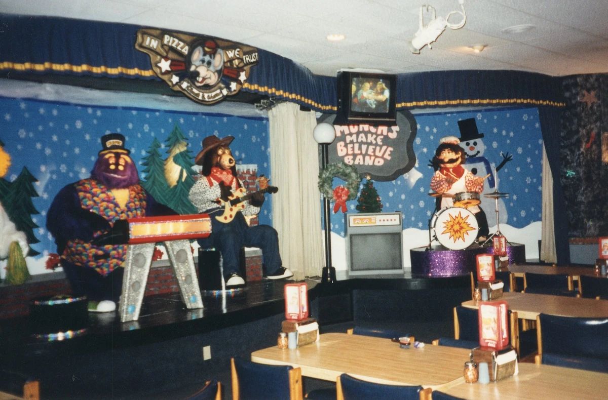 Winter 3-Stage | Chuck E. Cheese Wiki | Fandom