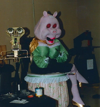 Madame Oink Full-Bodied Cyberamic Animatronic (Prototype) | Chuck E ...