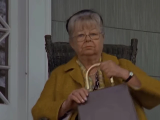 Lillian Carlson | Cinemorgue Wiki | Fandom
