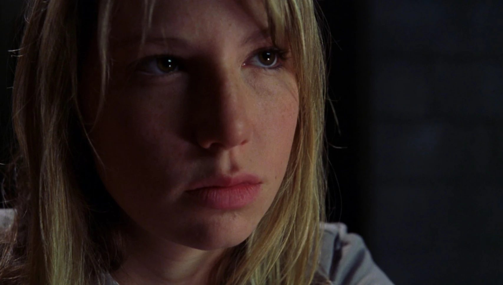 Corpo De Ari Graynor IN CONVERSATION WITH ARI GRAYNOR — Numéro
