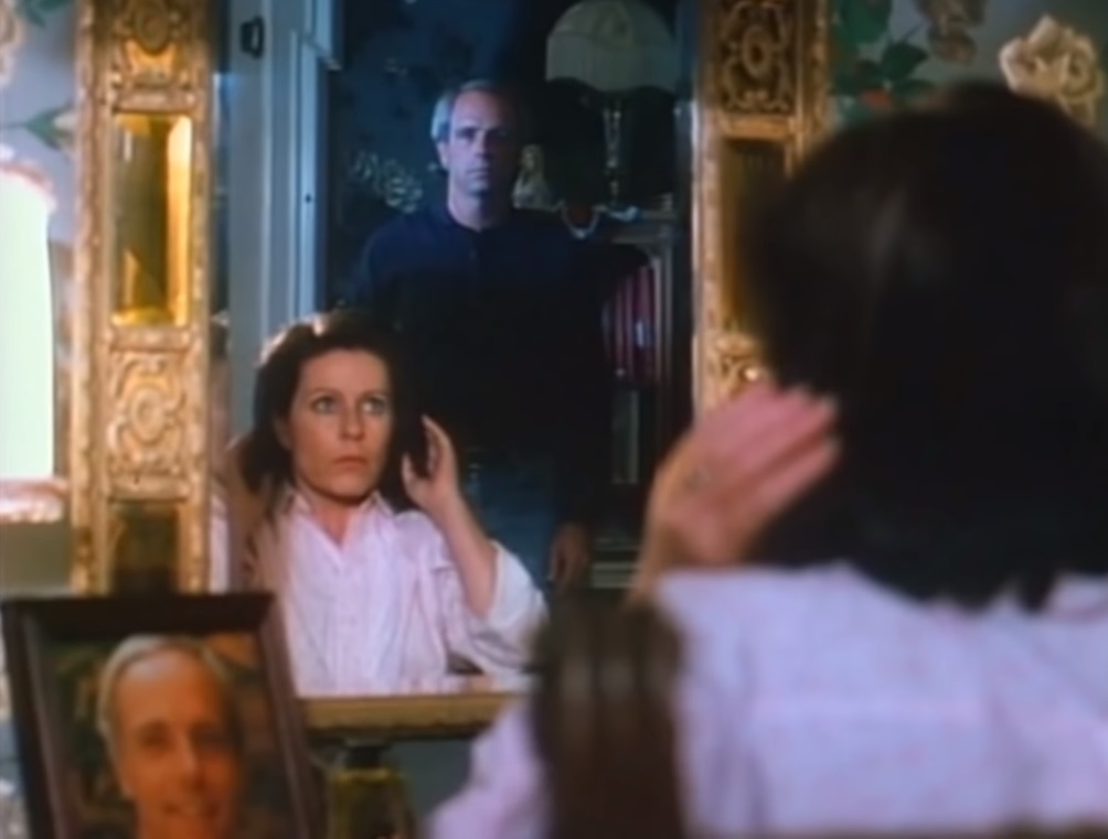 Amityville 4: The Evil Escapes (1989) | Cinemorgue Wiki | Fandom Amityville 4: The Evil Escapes (1989) | Cinemorgue Wiki | Fandom