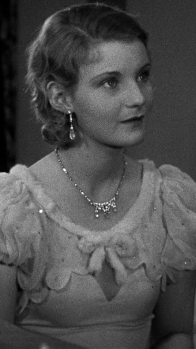 Mina Harker | Classic Literature Wikia | Fandom Mina Harker | Classic Literature Wikia | Fandom