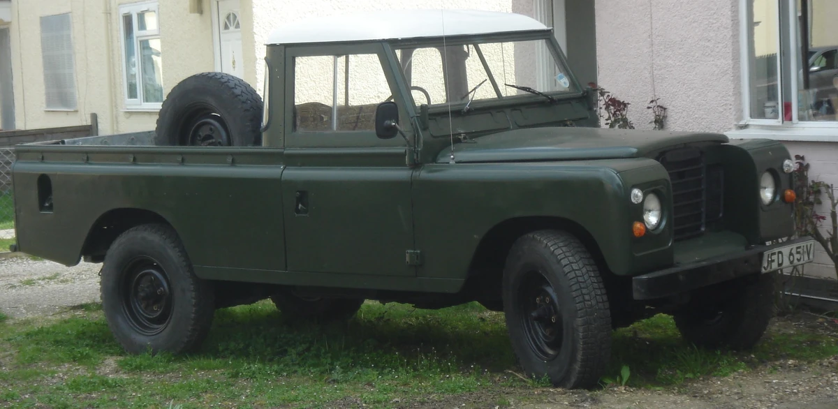Land Rover Series III | Classic Cars Wiki | Fandom