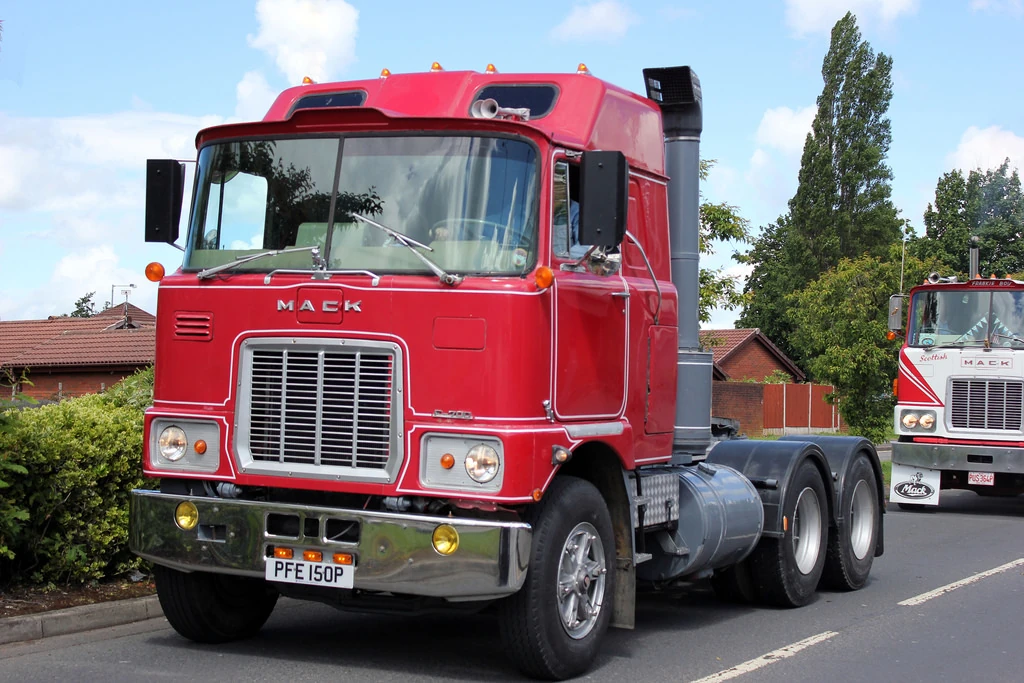 Mack F Series | Classic Cars Wiki | Fandom