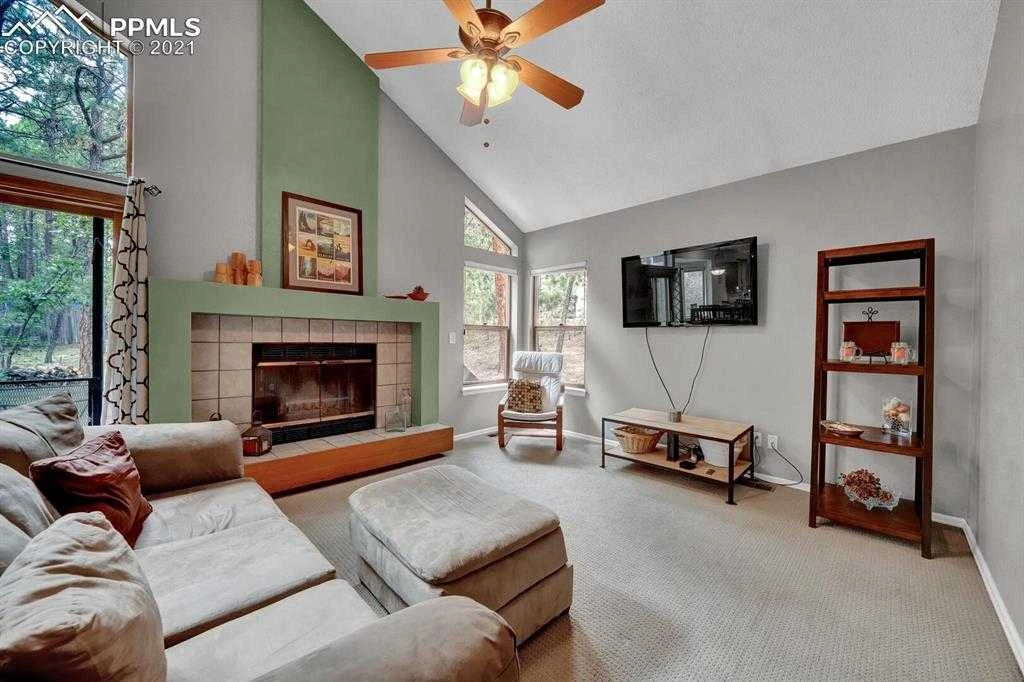 Tari's room | Claws and ice Wiki | Fandom