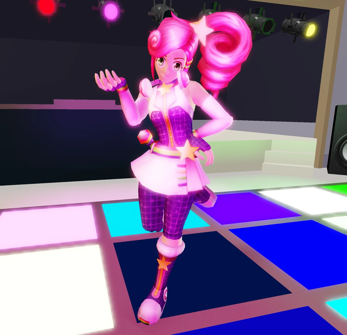 Luna the Galactic Popstar | Club Roblox Wiki | Fandom